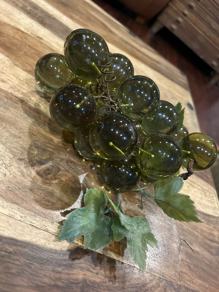 Vintage Large Green Lucite Grapes - 20 Grapes. Cluster is Approx 8” X 3 ...