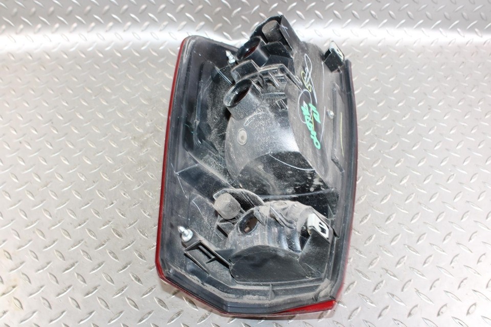 18-23 Tacoma *SCUFFS* Passenger RH Taillight Tail Light Lamp Lens OEM ...