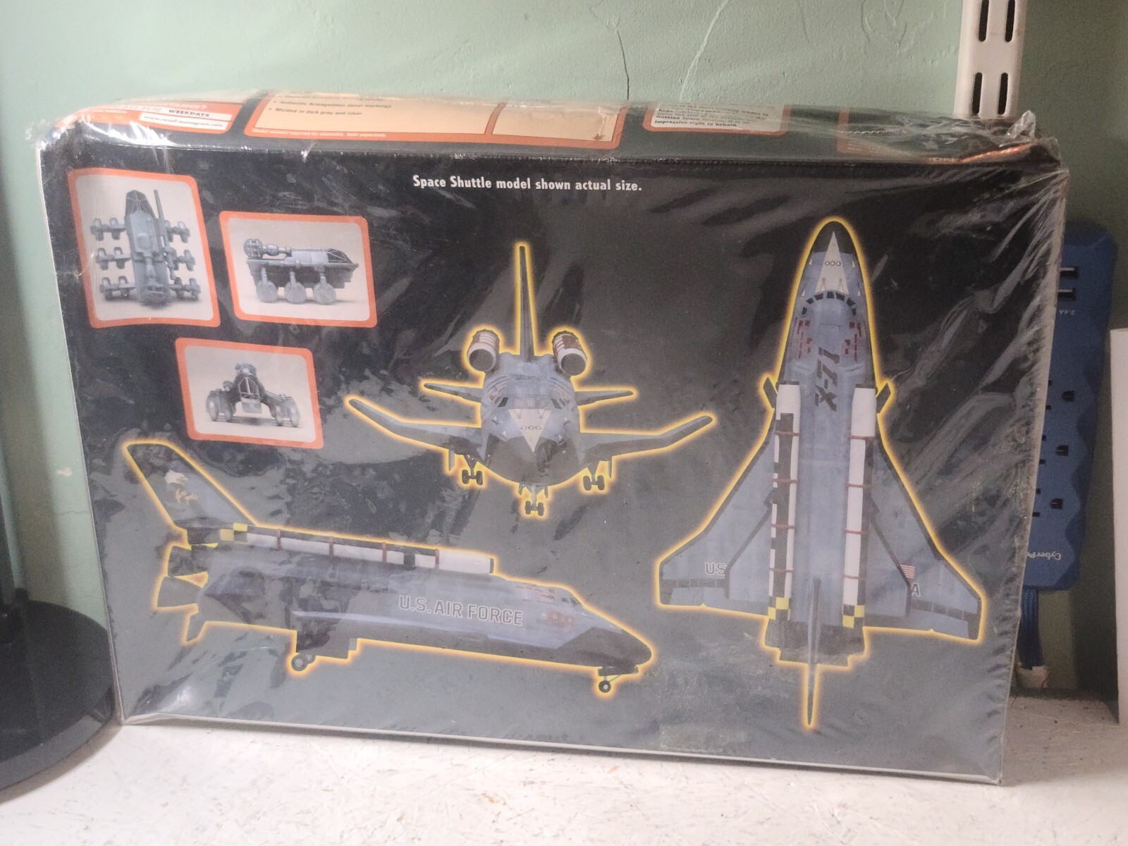 Revell Monogram Armageddon Space Shuttle w/ Armadillo Drilling Unit ...