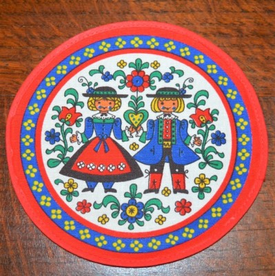 THE PEOPLE & FOLK ART CULTURE OF GERMANY! VTG GERMAN PRINT DOILY LOT OF ...