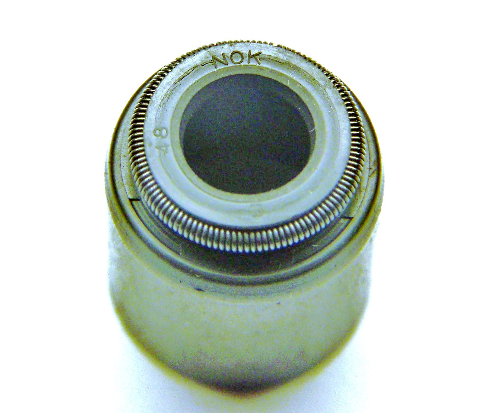 8 NOK VALVE STEM SEAL MEASURES .265" ID .478" ID RELAXED .605" OD. .646 ...