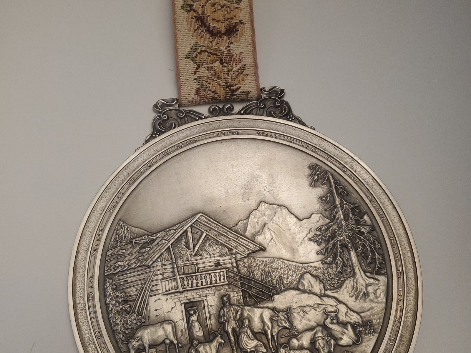 Zinn Becker German Decor Wall Pewter 95% Medallion Hanging HOMESTEAD | eBay