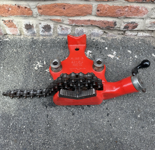 Ridgid BC-610 Pipe Chain Vise 1/4”-6” Pipe Top-Screw Bench Vise 40210 ...