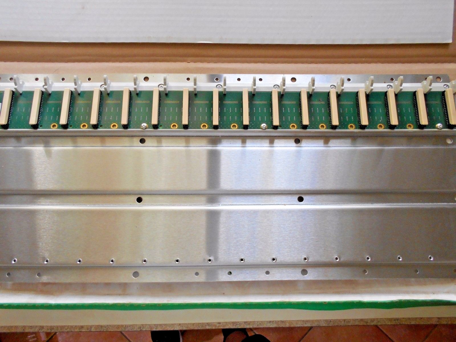 NEW SCHNEIDER 140XBP01600 MODICON QUANTUM RACK BACKPLANE 16 SLOTS ...