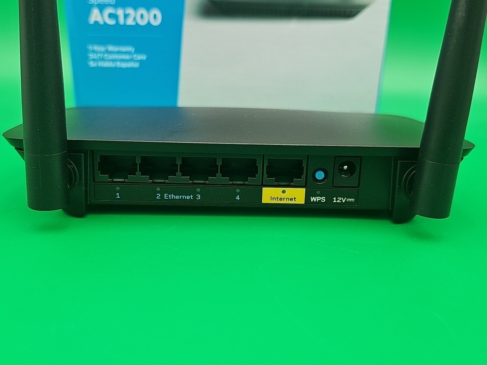 Linksys AC1200 Wifi 5 Dual Band Router 4 LAN Streaming Ports E5400 ...