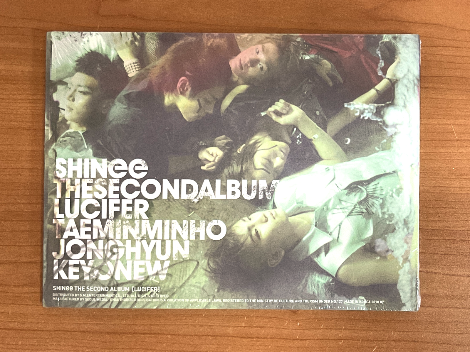 Shinee Lucifer Album Art