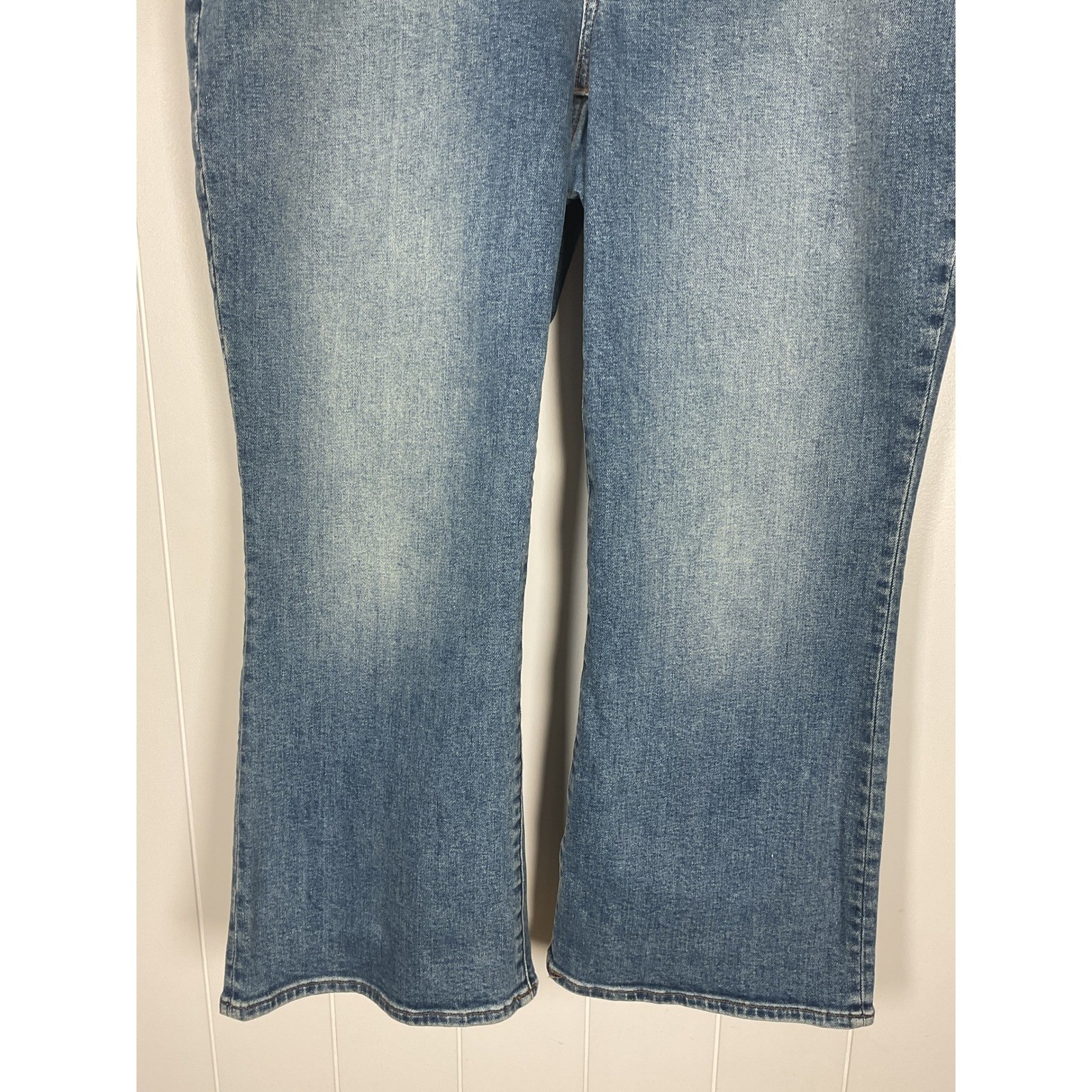 Madewell Mid-Rise Kick Out Jeans NWT Size 14W | eBay