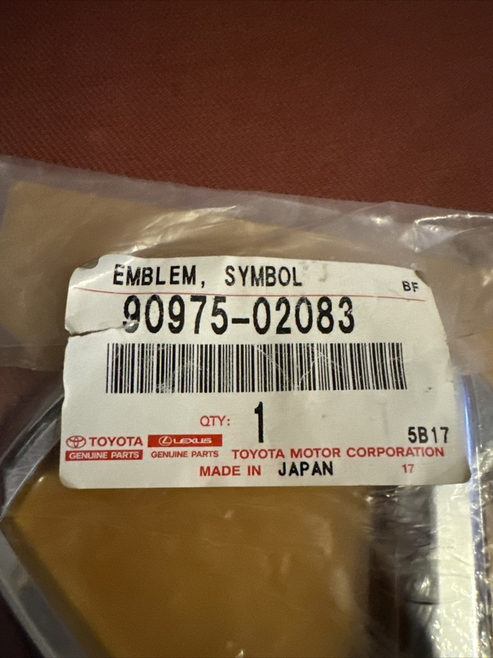 LEXUS FRONT GRILLE EMBLEM GX460 LX570 LX470 OEM NEW 90975-02083 | eBay