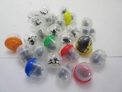 25 Old Vintage Gumball Vending Machine Toys Flies Bugs in Capsules | eBay