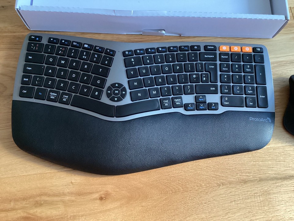 Brand New ProtoArc EKM01 Ergonomic Wireless Keyboard and Mouse | eBay.de