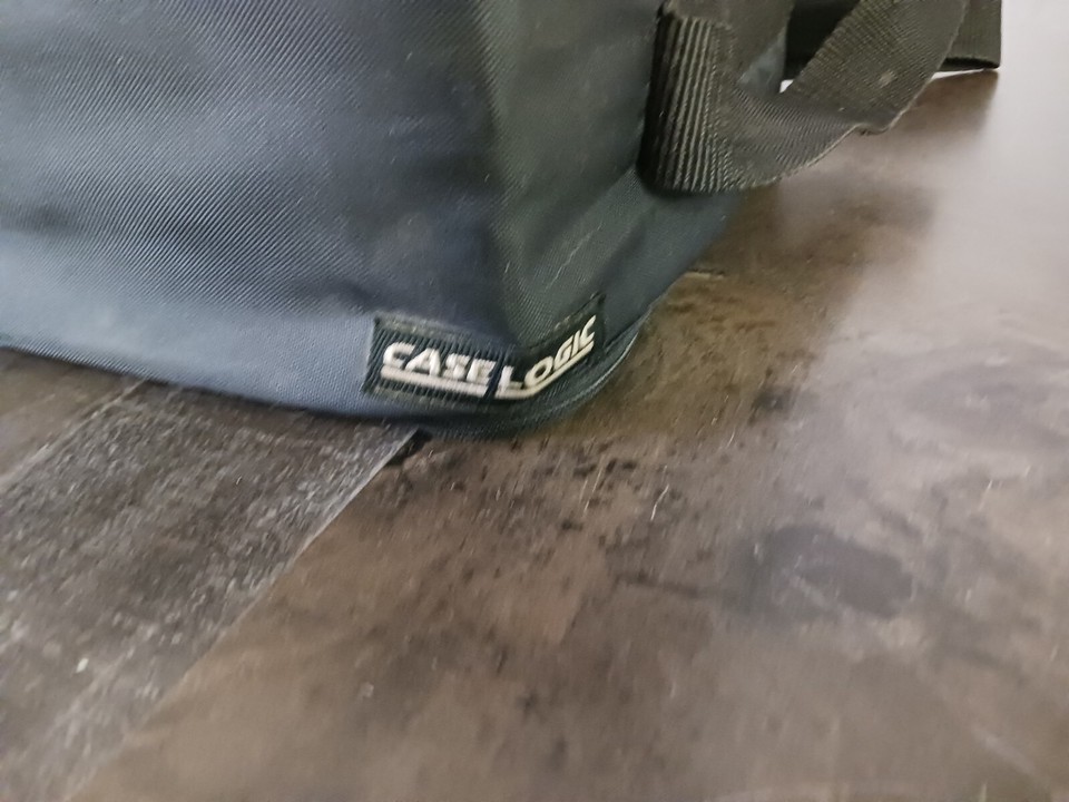 VINTAGE CASE LOGIC CASSETTE TAPE CARRY CASE ( 60 CAPACITY ) DOUBLE ...