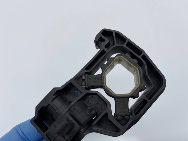 BMW 5 Series F10 Left Side Radiator Mount Bracket 7575247 2012 for sale ...