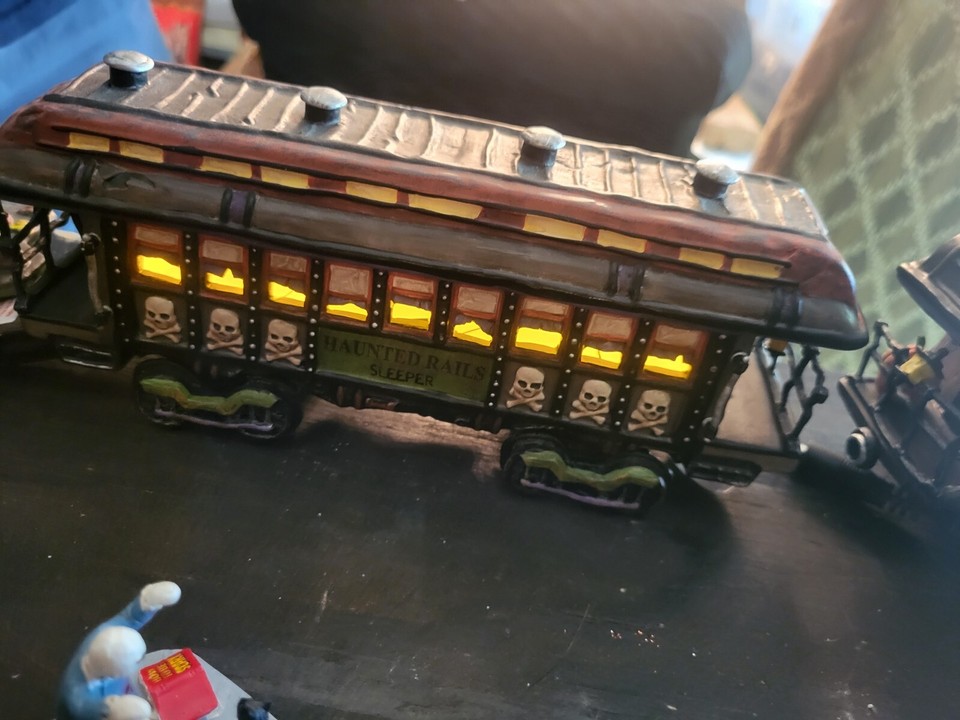 DEPT 56 Halloween Haunted Village Haunted Rails ( 7 Snow Village Train ...