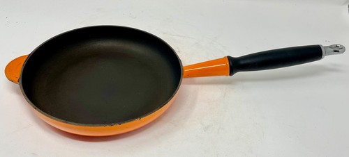 Le Creuset Long Handled Frying Pan Cast Iron Enamel 24cm Volcanic ...