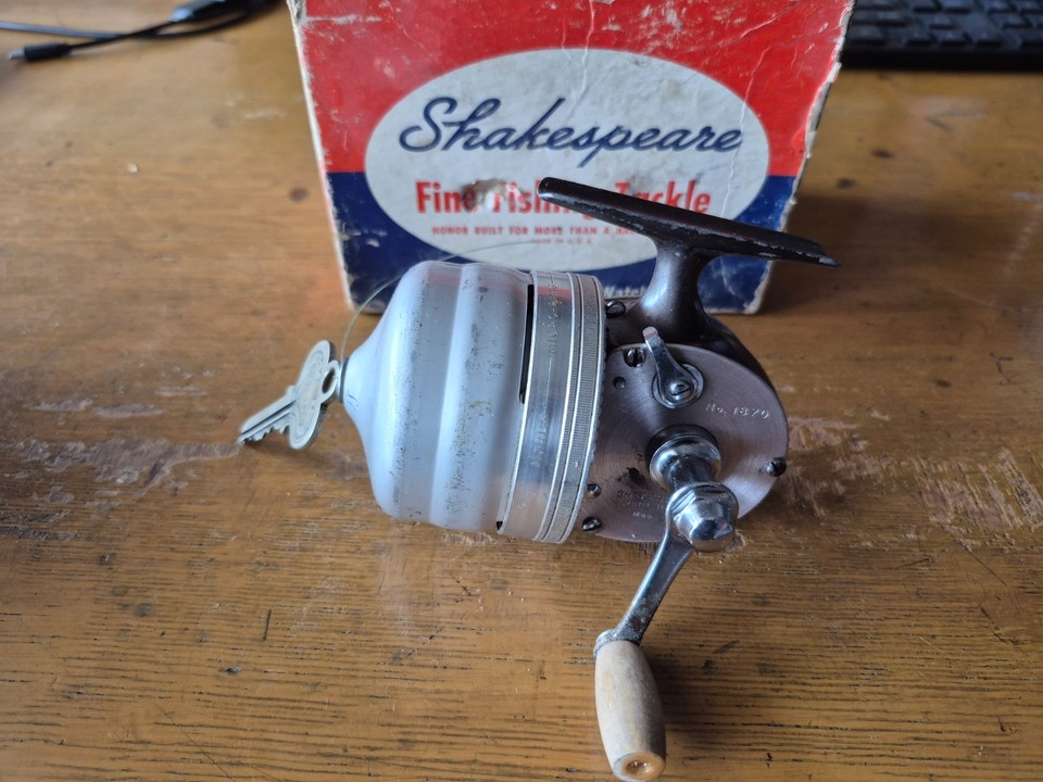 VINTAGE Shakespeare 1870 Level Wind SPIN WONDEREEL Model FC w/box USA ...