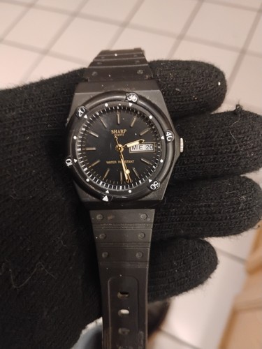 Men's Vintage Sharp Quartz Analog Day Date Black Sports Watch w/New ...