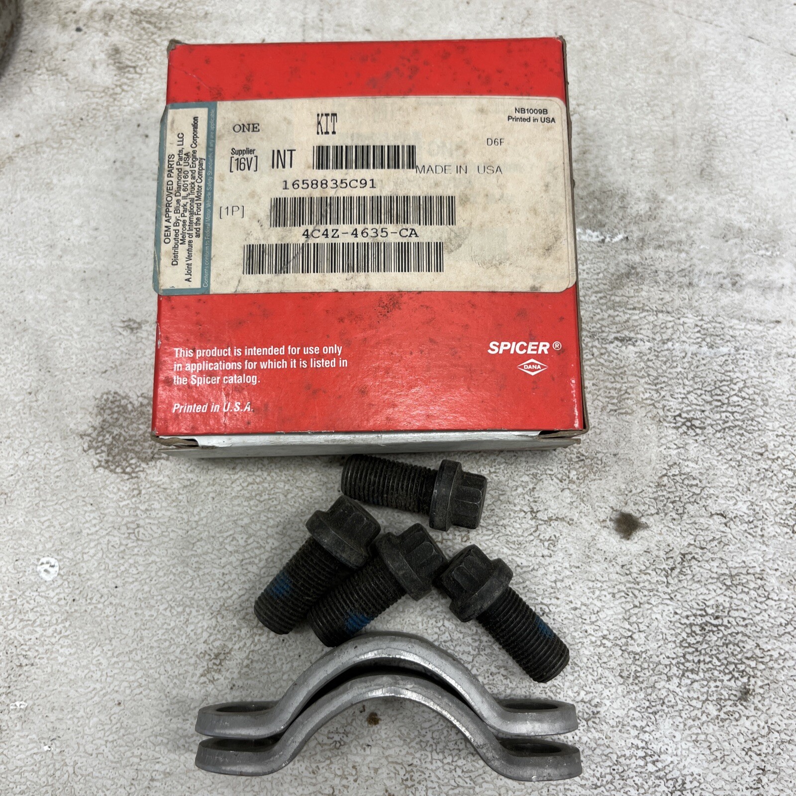 2+Spicer+International+Truck+1710+Series+U-joint+Strap+Kits+1658835C91 ...