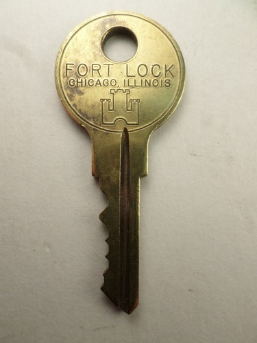 Vintage Brass FORT Lock Castle Key L54G L336 Chicago IL | eBay