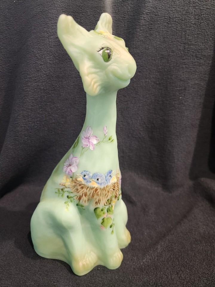 FENTON 2017 LIMITED SATIN GREEN ALLEY CAT w STUNNING BABY NESTING BIRDS ...