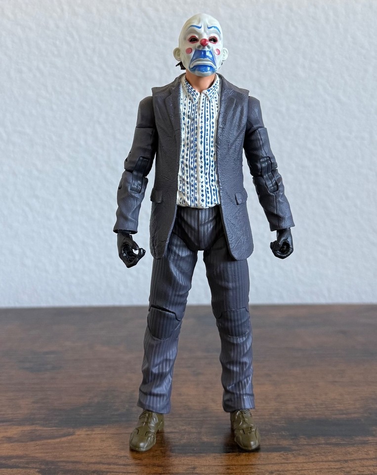 McFarlane DC Multiverse 'Batman Dark Knight' Bank Robber Joker Action ...