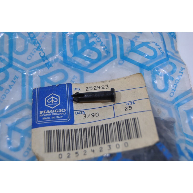 Perno molla gancio bauletto anteriore Storage box hook spring pin ...