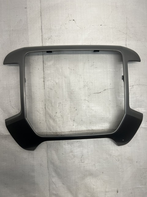 2014-2019 Chevrolet GMC Silverado Sierra Radio Trim Bezel Part ...