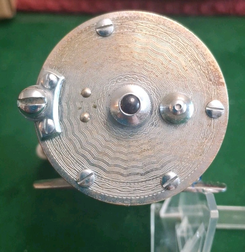 Vintage PFLUEGER SUMMIT FREE SPOOL REEL MODEL 1995. Works As It Should ...