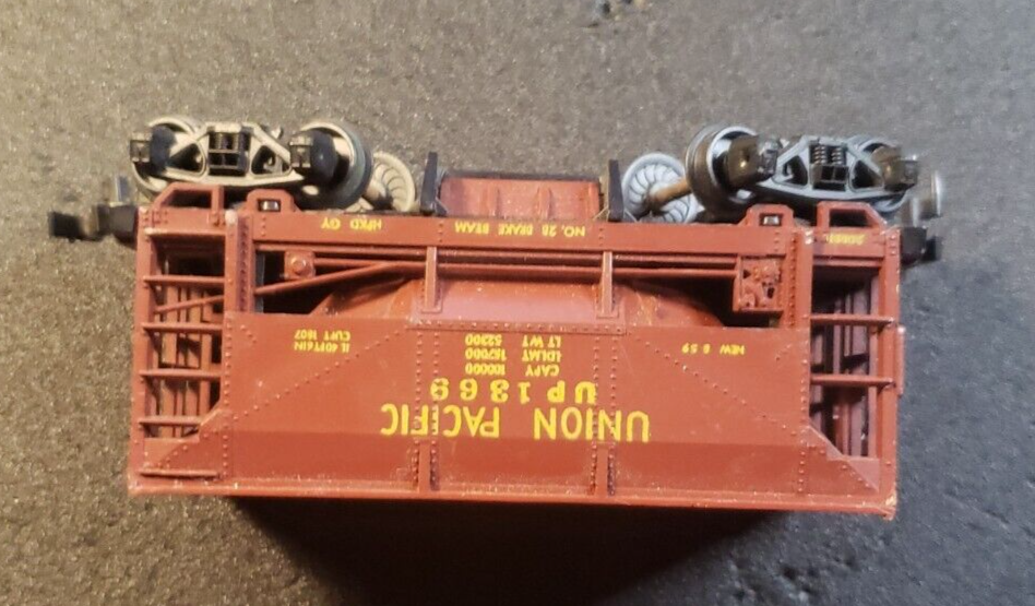 AHM Austria HO Union Pacific UP 1369 Single Bay Mechanical Hopper(C9B3 ...