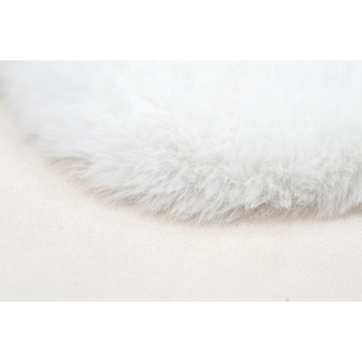 Tapis Déco Sheep 60x90cm Blanc en fausse fourrure pour chambre