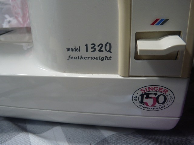 Singer 132Q Featherweight Sewing Machine With Extension table | eBay
