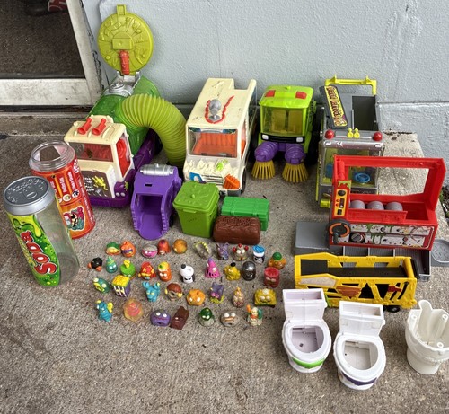 The Trash Pack Street Cleaner & Dumpster/Trash Wheels & Figures Lot 36 Moose | eBay