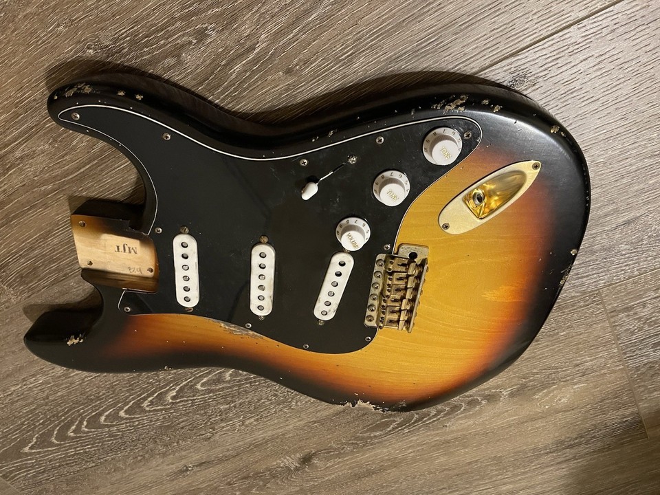 MJT SRV Relic Stratocaster Body Fender Custom Shop Nitro 60s 62 One ...
