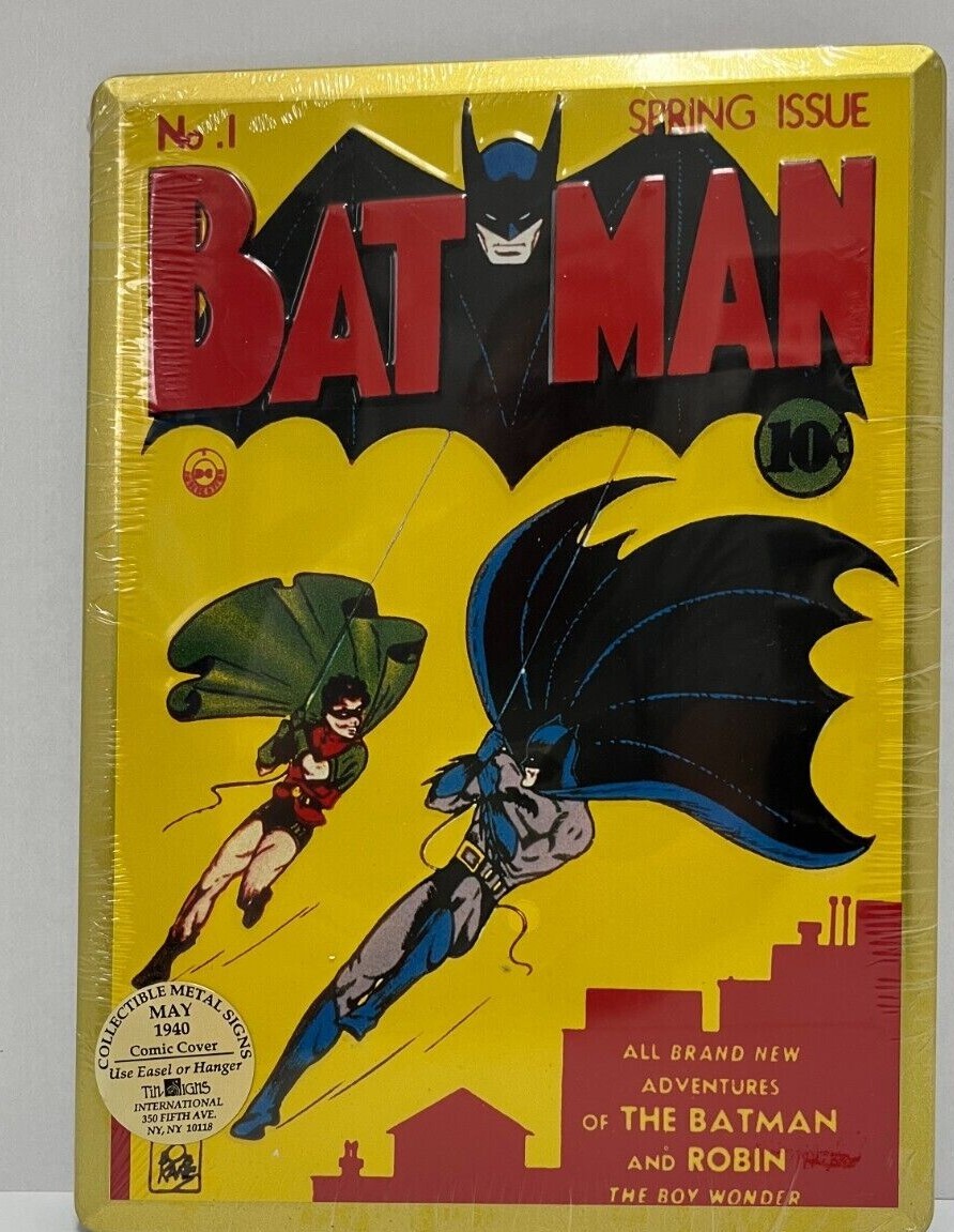 All Batman Signs The Batman Images Give Better Look At New Bat Suit