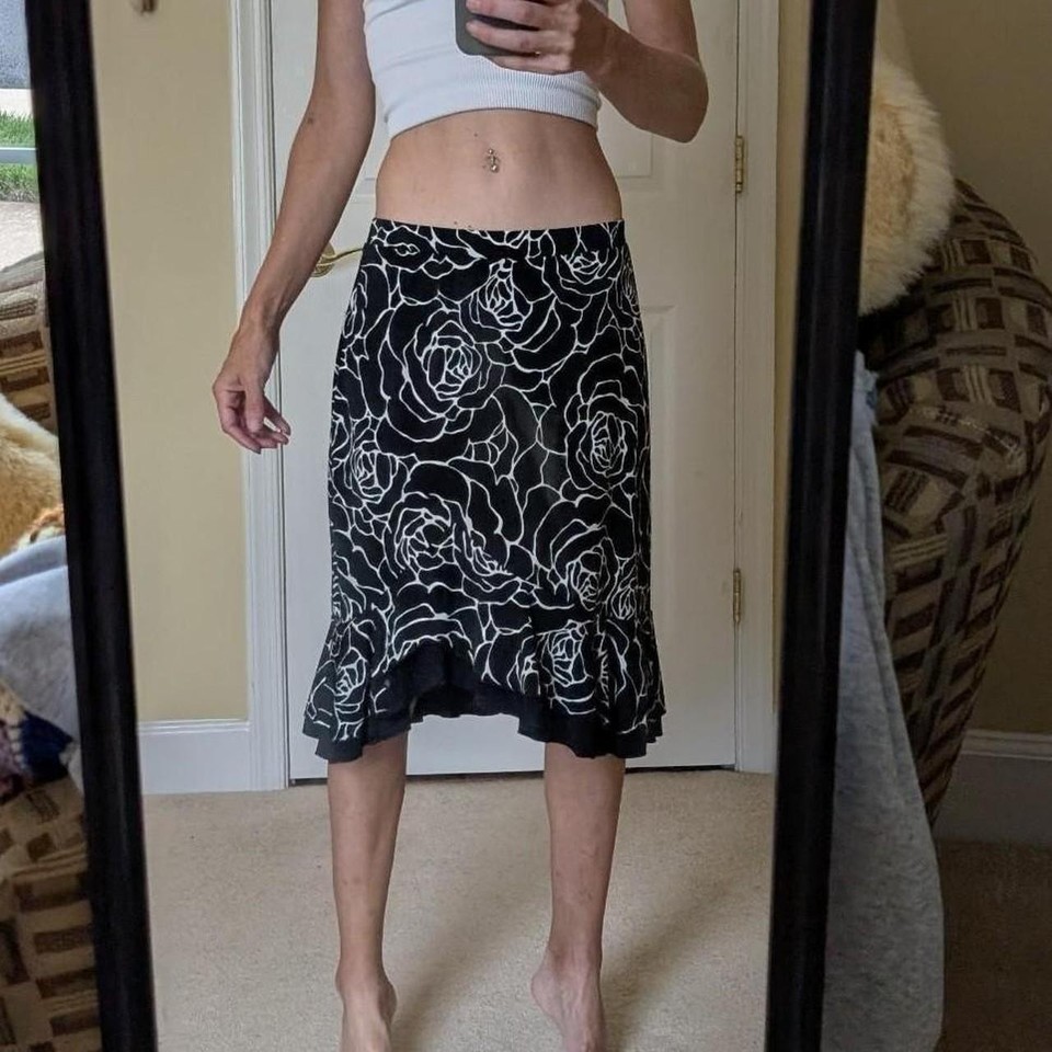 White House Black Market Women’s Flowy Black an White Floral Design ...