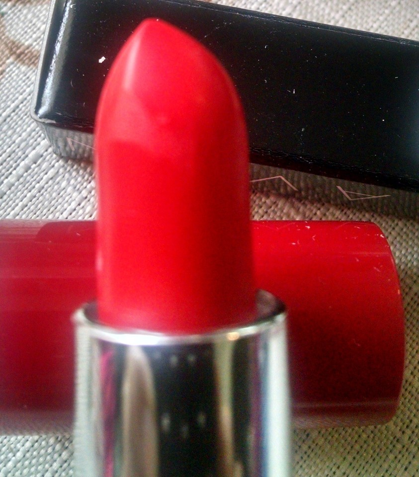 AVON EXTRALASTING LIPSTICK FIERY RED (2PIECES ) SEALED FREE SHIP | eBay