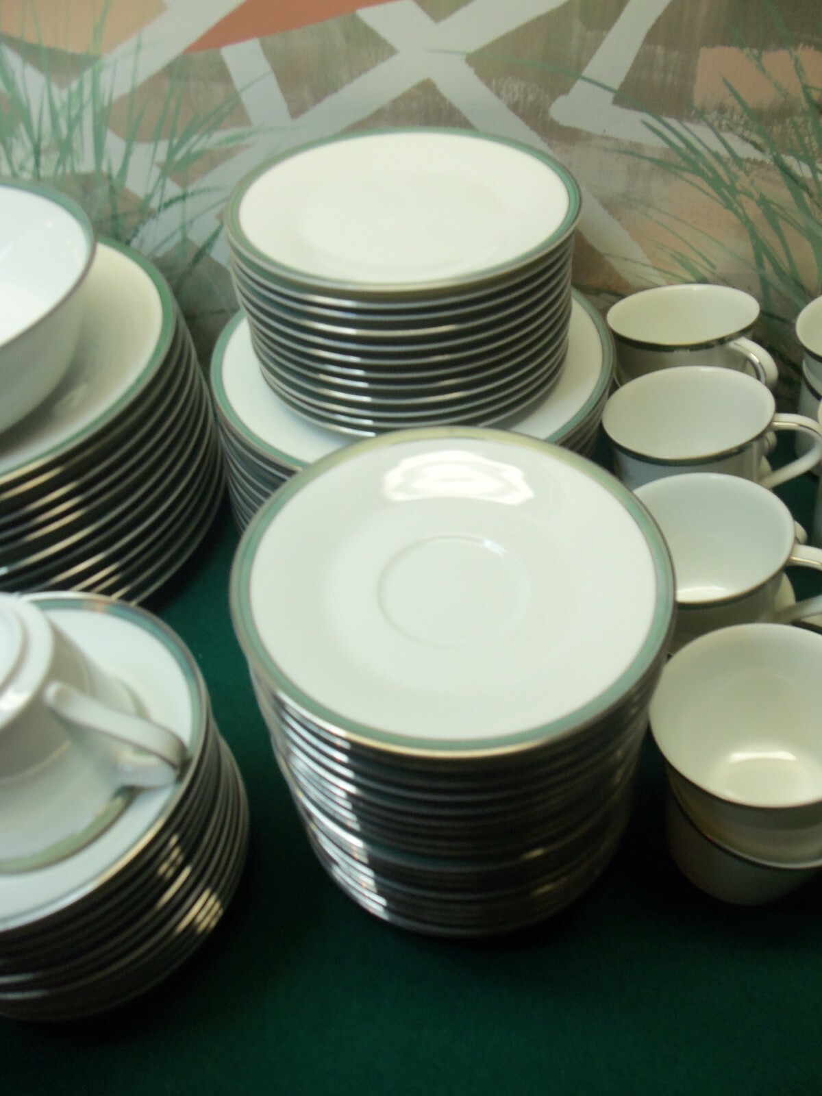 106 PIECE SET OF NORITAKE CHINA - PATTERN 6538 ROYALE MINT - GREEN ...