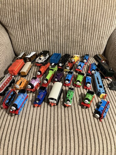 Vtg Lot of 32 Thomas the Tank Engine & Friends ERTL Diecast Train Lot ...