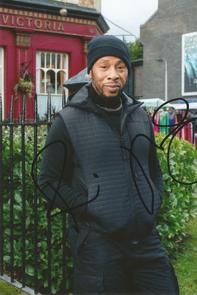 EASTENDERS* ROGER GRIFFITHS 'MITCH BAKER' SIGNED 6x4 PORTRAIT PHOTO+COA ...