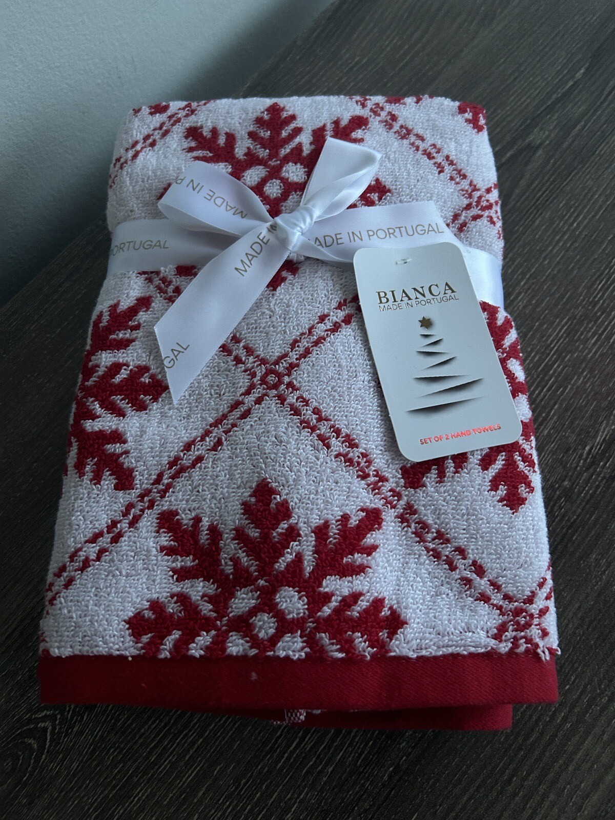 BIANCA Holiday Christmas Snowflakes Bath Towel. 100% Cotton. Made in ...