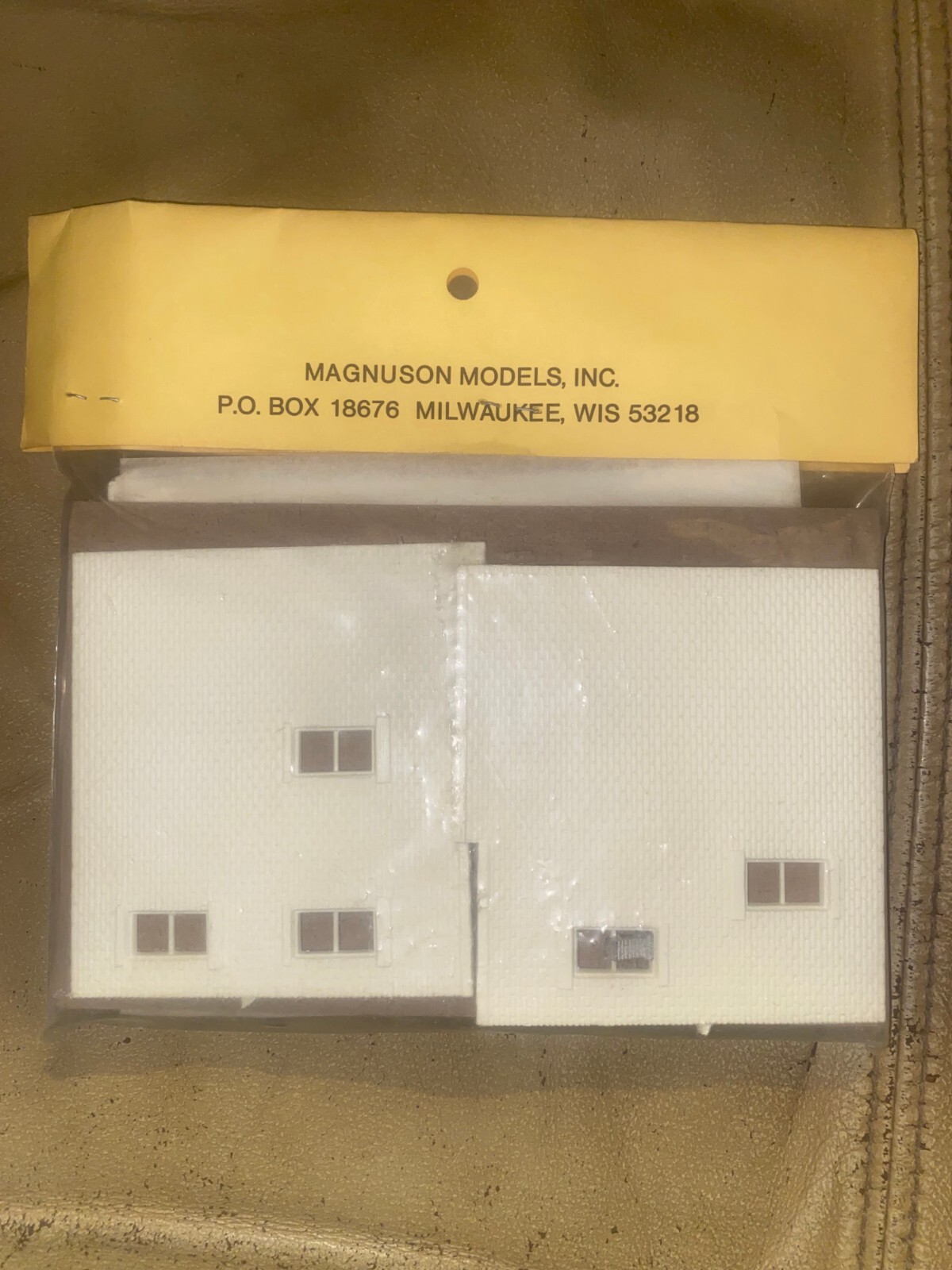 HO Scale, Magnuson Models Inc. The Century Series Kit #439-802. Gemini ...