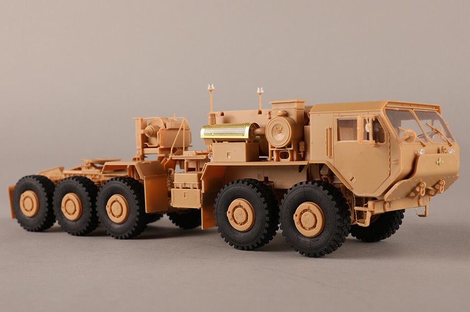 I Love Kit 63549 LVSR MKR16 TRACTOR 1:35 Model Kit | eBay