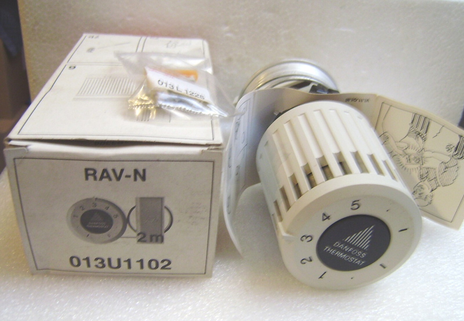 Danfoss Heizkörper Thermostatkopf RAV-N 013U1102 m. Fernfühler auf 34mm ...