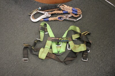 Safety Harnesses - Miller Python