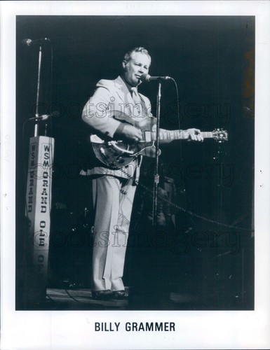 1983 Press Photo Country Singer Billy Grammer With Gibson Guitar Grand ...