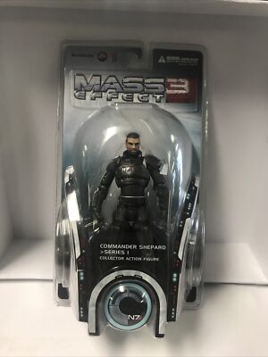 Mass Effect 3 Series 1 Commander Shepard Collector Action Figure ...