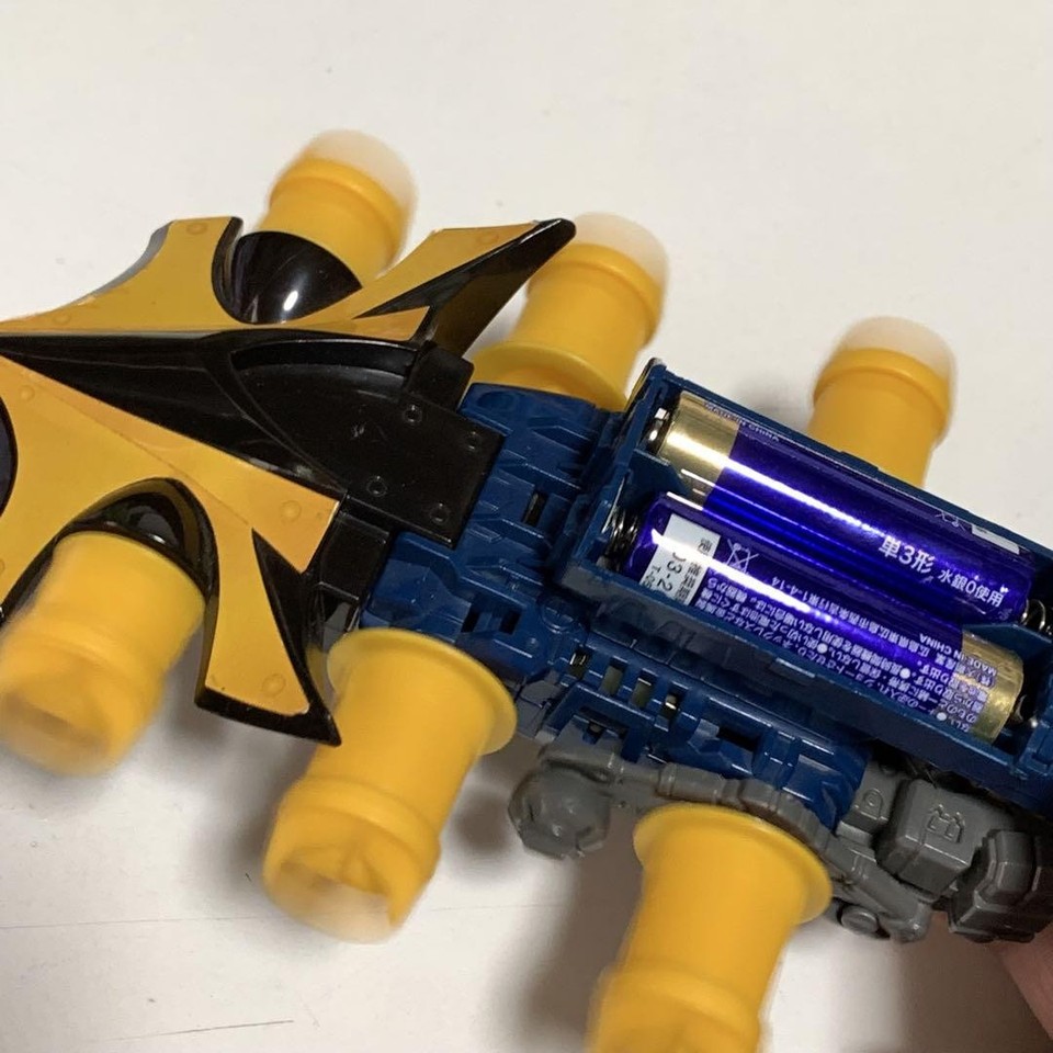 Bandai Fighting Crash Gear King Kaiser, used, good condition ...