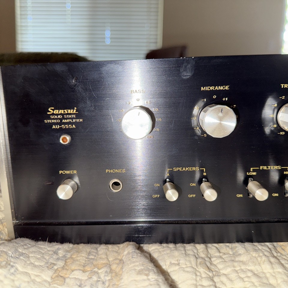 Vintage Sansui AU-555A Solid State Stereo Integrated Audio Amplifier ...