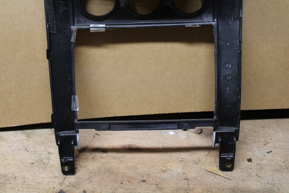 04-06 Pontiac GTO Dash Mounted Radio Bezel Trim W/Center Vents | eBay