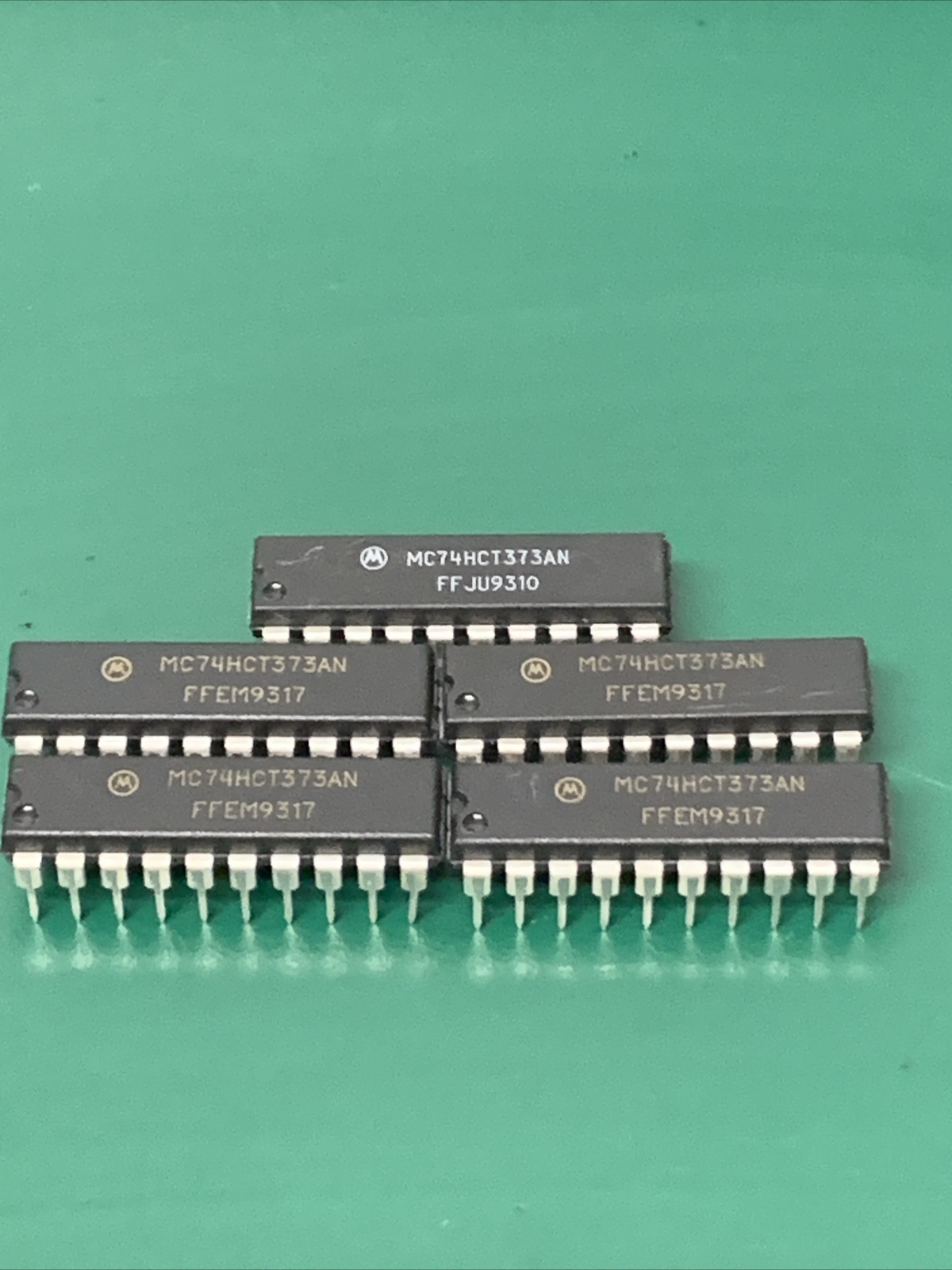 MC74HCT373AN MOTOROLA 74HCT CMOS, 74HCT373, DIP20, 5.5V RoHS: (LOT OF 5 ...