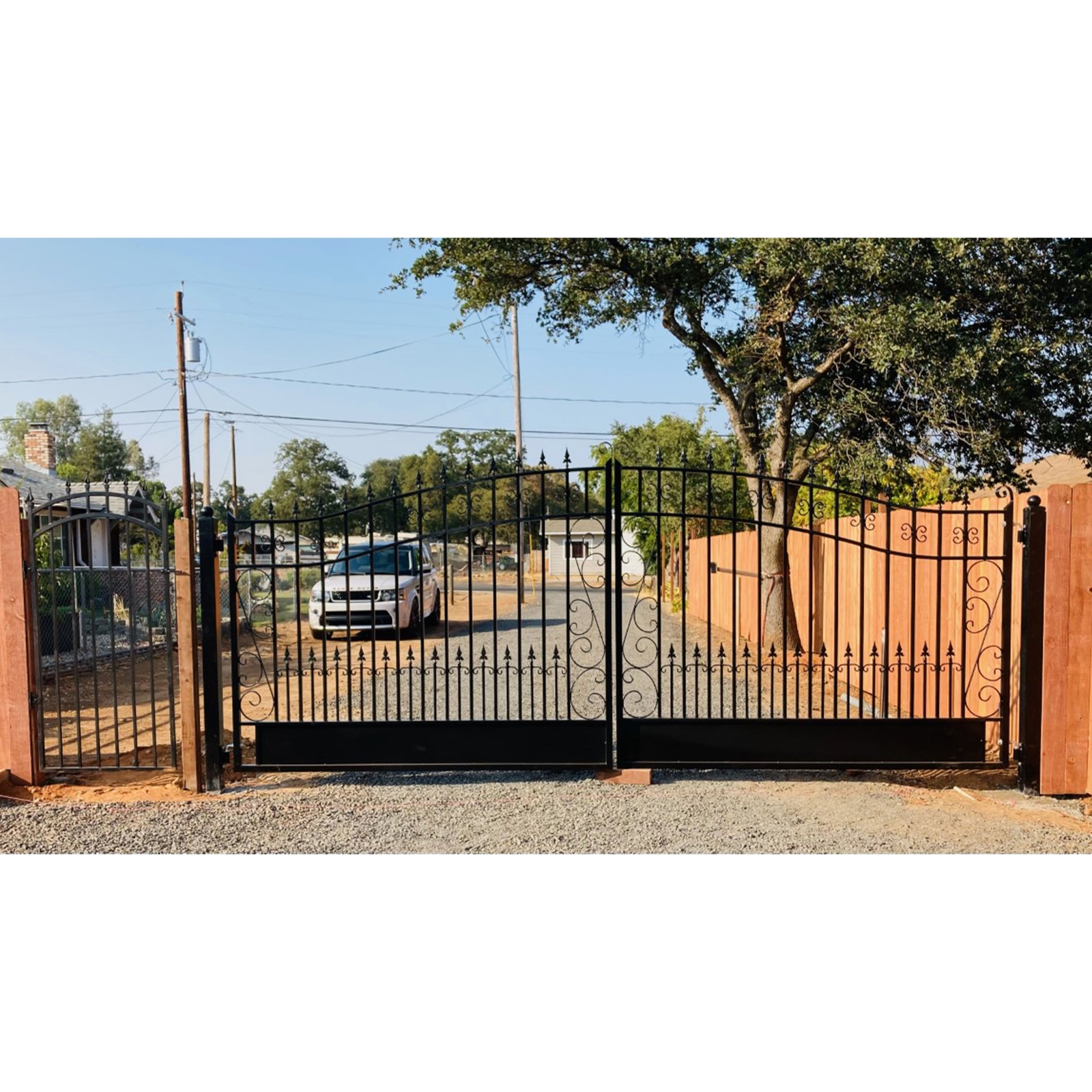 ALEKO Venice Style Garden Yard Steel Dual Driveway Gate 16' High ...